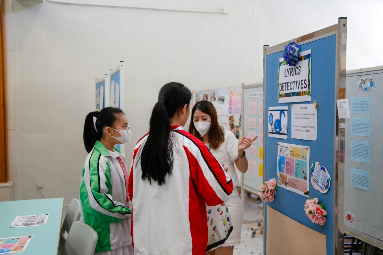 English Week：Game booths on song lyrics & song dedication 2025（英文科 ...